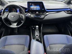 Balts Toyota C-HR 2017 Rīga, ar dzinēja tilpumu 1.80 L un nobraukumu 137 tūkst. km par 15950 €, foto 10 vietnē AUTOMOTO.COM.LV