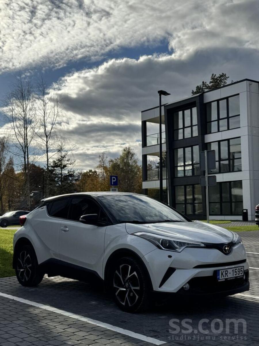 Белый Тойота C-HR 2017 в Юрмала, объемом двигателя 1.20 л и пробегом 98 тыс. км за 15500 €, фото 6 на AUTOMOTO.COM.LV