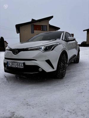 White Toyota C-HR 2017 in Kaunas, with an engine capacity of 1.20 L and mileage of 128 thousand km for 15800 €, photo  on AUTOMOTO.COM.LV