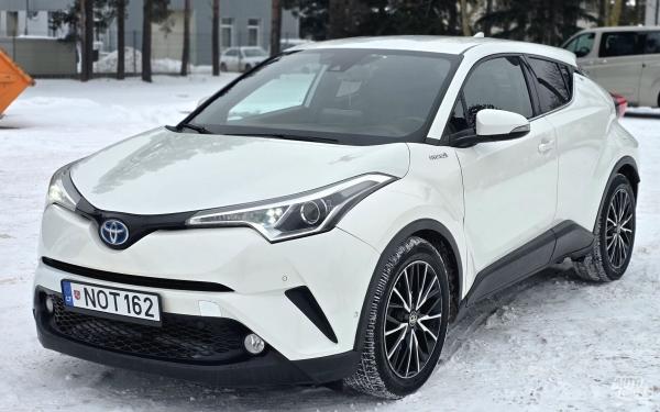 Balts Toyota C-HR 2017 Šauļi, ar dzinēja tilpumu 1.80 L un nobraukumu 195 tūkst. km par 14500 €, foto 1 vietnē AUTOMOTO.COM.LV