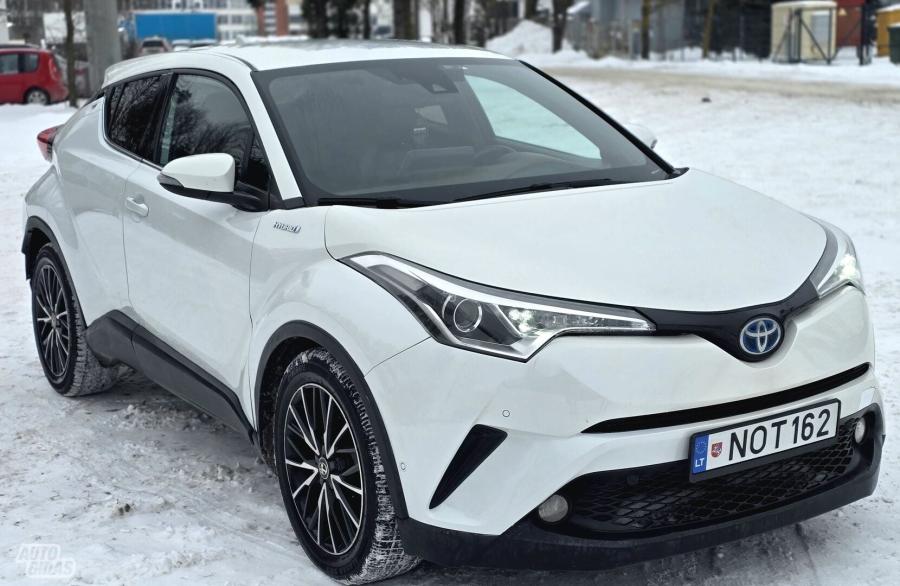 Balts Toyota C-HR 2017 Šauļi, ar dzinēja tilpumu 1.80 L un nobraukumu 195 tūkst. km par 14500 €, foto 2 vietnē AUTOMOTO.COM.LV