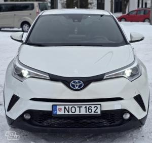 Balts Toyota C-HR 2017 Šauļi, ar dzinēja tilpumu 1.80 L un nobraukumu 195 tūkst. km par 14500 €, foto 3 vietnē AUTOMOTO.COM.LV