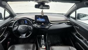 Balts Toyota C-HR 2017 Šauļi, ar dzinēja tilpumu 1.80 L un nobraukumu 195 tūkst. km par 14500 €, foto 8 vietnē AUTOMOTO.COM.LV