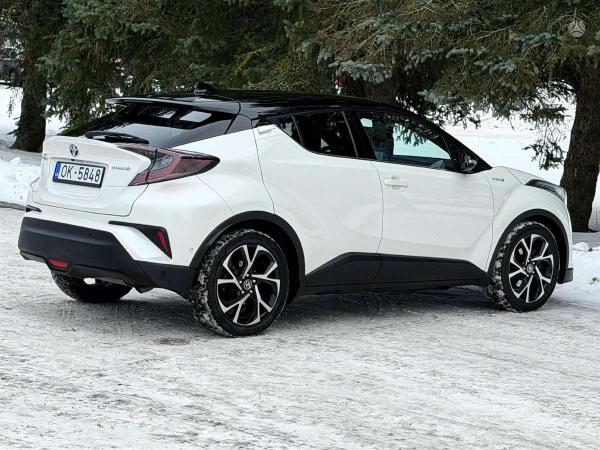 Balts Toyota C-HR 2017 Šauļi, ar dzinēja tilpumu 1.80 L un nobraukumu 111 tūkst. km par 16450 €, foto 8 vietnē AUTOMOTO.COM.LV