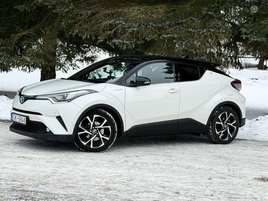 Белый Тойота C-HR 2017 в Шяуляй, объемом двигателя 1.80 л и пробегом 111 тыс. км за 16450 €, фото 9 на AUTOMOTO.COM.LV