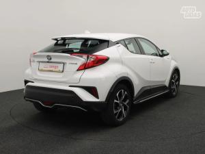 Белый Тойота C-HR 2017 в Вильнюс, объемом двигателя 1.80 л и пробегом 183 тыс. км за 14999 €, фото 9 на AUTOMOTO.COM.LV