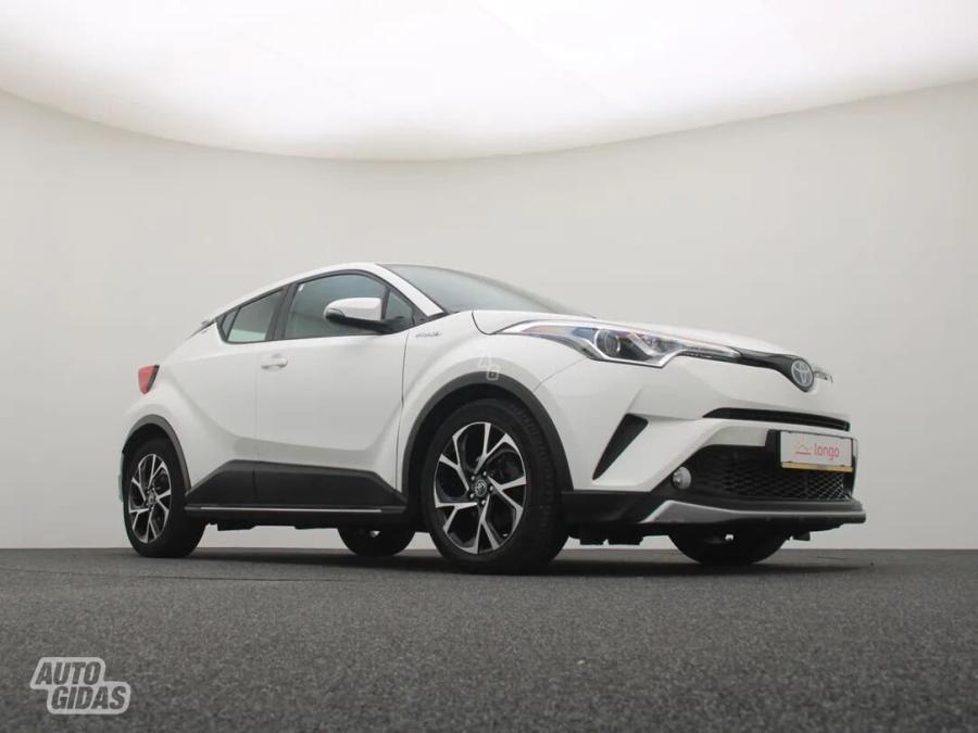 Белый Тойота C-HR 2017 в Вильнюс, объемом двигателя 1.80 л и пробегом 183 тыс. км за 14999 €, фото 12 на AUTOMOTO.COM.LV