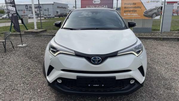 Balts Toyota C-HR 2017 Marijampole, ar dzinēja tilpumu 1.80 L un nobraukumu 219 tūkst. km par 14500 €, foto 3 vietnē AUTOMOTO.COM.LV