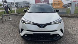 White Toyota C-HR 2017 in Marijampole, with an engine capacity of 1.80 L and mileage of 219 thousand km for 14500 €, photo 4 on AUTOMOTO.COM.LV