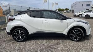 White Toyota C-HR 2017 in Marijampole, with an engine capacity of 1.80 L and mileage of 219 thousand km for 14500 €, photo 8 on AUTOMOTO.COM.LV