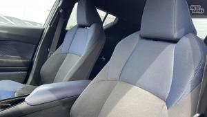 White Toyota C-HR 2017 in Marijampole, with an engine capacity of 1.80 L and mileage of 219 thousand km for 14500 €, photo 30 on AUTOMOTO.COM.LV