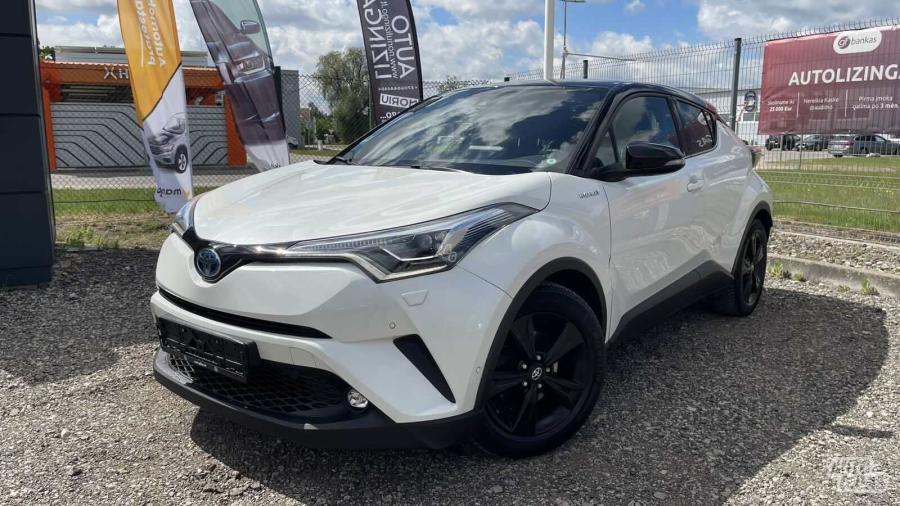 Balts Toyota C-HR 2017 Marijampole, ar dzinēja tilpumu 1.80 L un nobraukumu 139 tūkst. km par 15990 €, foto 1 vietnē AUTOMOTO.COM.LV