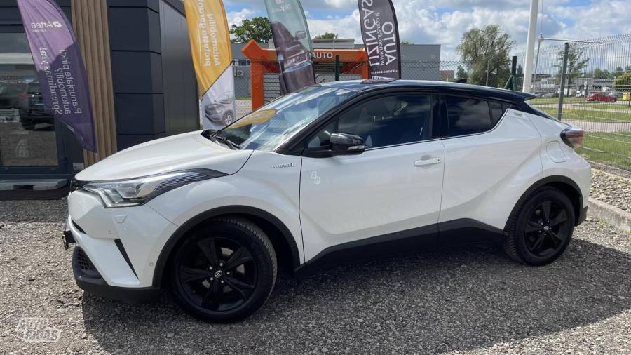Balts Toyota C-HR 2017 Marijampole, ar dzinēja tilpumu 1.80 L un nobraukumu 139 tūkst. km par 15990 €, foto 6 vietnē AUTOMOTO.COM.LV