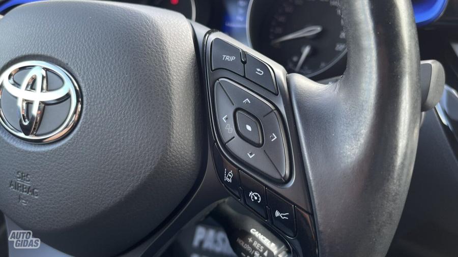 Balts Toyota C-HR 2017 Marijampole, ar dzinēja tilpumu 1.80 L un nobraukumu 139 tūkst. km par 15990 €, foto 22 vietnē AUTOMOTO.COM.LV
