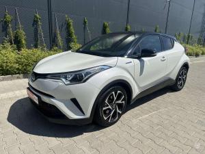 White Toyota C-HR 2017 in Vilnius, with an engine capacity of 1.80 L and mileage of 178 thousand km for 16250 €, photo  on AUTOMOTO.COM.LV