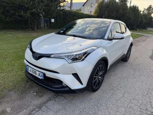 White Toyota C-HR 2017 in Kaunas, with an engine capacity of 1.80 L and mileage of 157 thousand km for 16499 €, photo  on AUTOMOTO.COM.LV