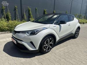 Balts Toyota C-HR 2017 Viļņa, ar dzinēja tilpumu 1.80 L un nobraukumu 178 tūkst. km par 16250 €, foto  vietnē AUTOMOTO.COM.LV