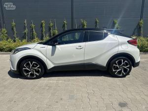 Белый Тойота C-HR 2017 в Вильнюс, объемом двигателя 1.80 л и пробегом 178 тыс. км за 16250 €, фото 18 на AUTOMOTO.COM.LV