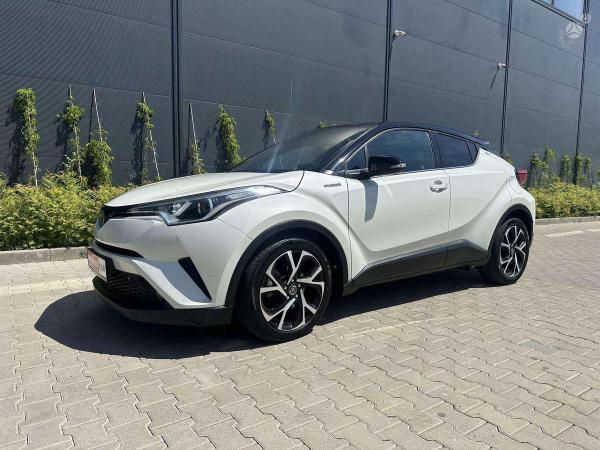 Balts Toyota C-HR 2017 Viļņa, ar dzinēja tilpumu 1.80 L un nobraukumu 178 tūkst. km par 16250 €, foto 6 vietnē AUTOMOTO.COM.LV