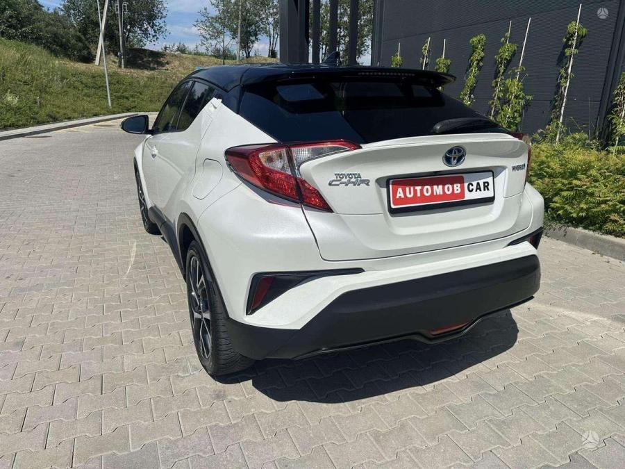 Balts Toyota C-HR 2017 Viļņa, ar dzinēja tilpumu 1.80 L un nobraukumu 178 tūkst. km par 16250 €, foto 16 vietnē AUTOMOTO.COM.LV