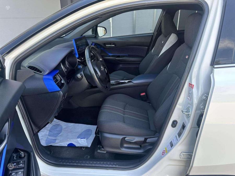 Balts Toyota C-HR 2017 Viļņa, ar dzinēja tilpumu 1.80 L un nobraukumu 178 tūkst. km par 16250 €, foto 20 vietnē AUTOMOTO.COM.LV