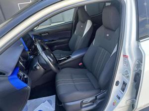 Balts Toyota C-HR 2017 Viļņa, ar dzinēja tilpumu 1.80 L un nobraukumu 178 tūkst. km par 16250 €, foto 21 vietnē AUTOMOTO.COM.LV