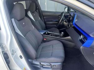 Balts Toyota C-HR 2017 Viļņa, ar dzinēja tilpumu 1.80 L un nobraukumu 178 tūkst. km par 16250 €, foto 33 vietnē AUTOMOTO.COM.LV