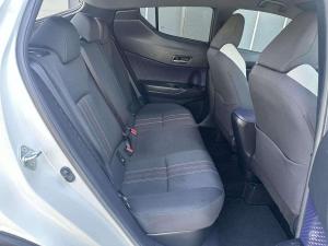 Balts Toyota C-HR 2017 Viļņa, ar dzinēja tilpumu 1.80 L un nobraukumu 178 tūkst. km par 16250 €, foto 37 vietnē AUTOMOTO.COM.LV