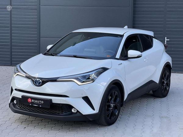White Toyota C-HR 2017 in Utena, with an engine capacity of 1.80 L and mileage of 149 thousand km for 15700 €, photo 1 on AUTOMOTO.COM.LV