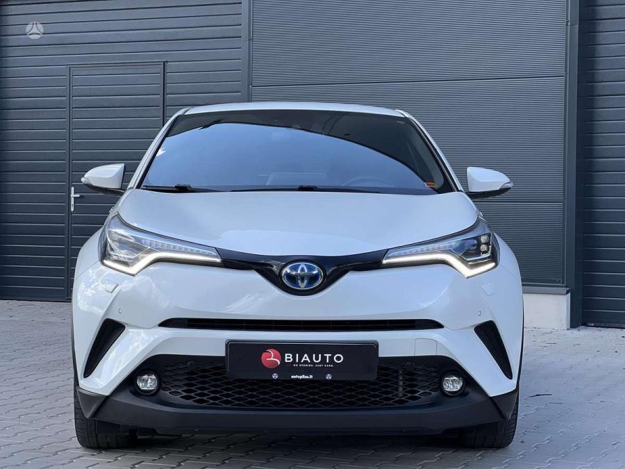 Белый Тойота C-HR 2017 в Утена, объемом двигателя 1.80 л и пробегом 149 тыс. км за 15700 €, фото 10 на AUTOMOTO.COM.LV