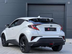 Белый Тойота C-HR 2017 в Утена, объемом двигателя 1.80 л и пробегом 149 тыс. км за 15700 €, фото 15 на AUTOMOTO.COM.LV