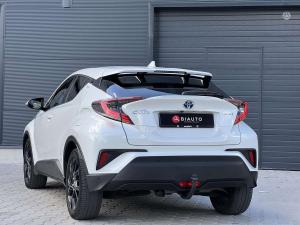 Белый Тойота C-HR 2017 в Утена, объемом двигателя 1.80 л и пробегом 149 тыс. км за 15700 €, фото 16 на AUTOMOTO.COM.LV