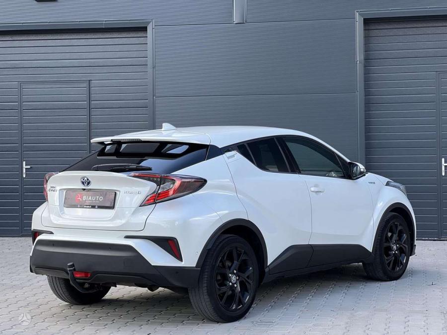 Белый Тойота C-HR 2017 в Утена, объемом двигателя 1.80 л и пробегом 149 тыс. км за 15700 €, фото 21 на AUTOMOTO.COM.LV