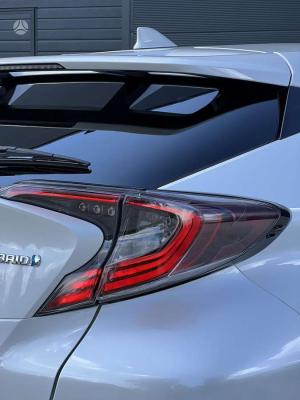 Белый Тойота C-HR 2017 в Утена, объемом двигателя 1.80 л и пробегом 149 тыс. км за 15700 €, фото 24 на AUTOMOTO.COM.LV