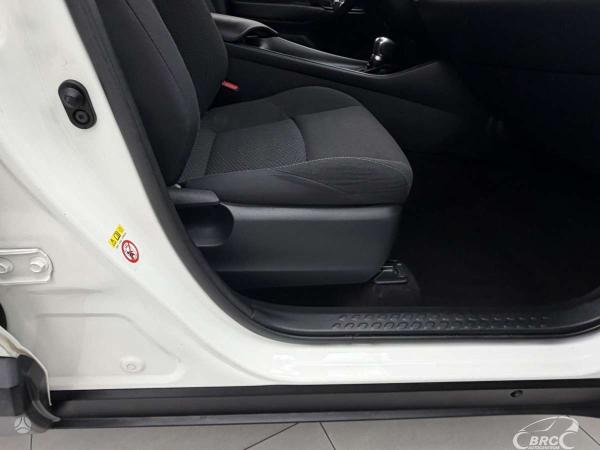 Balts Toyota C-HR 2017 Viļņa, ar dzinēja tilpumu 1.80 L un nobraukumu 141 tūkst. km par 14900 €, foto 7 vietnē AUTOMOTO.COM.LV