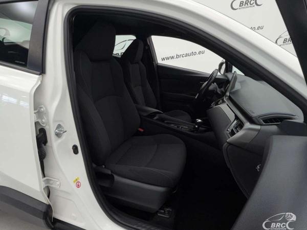 Balts Toyota C-HR 2017 Viļņa, ar dzinēja tilpumu 1.80 L un nobraukumu 141 tūkst. km par 14900 €, foto 8 vietnē AUTOMOTO.COM.LV