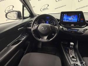 Белый Тойота C-HR 2017 в Вильнюс, объемом двигателя 1.80 л и пробегом 141 тыс. км за 14900 €, фото 15 на AUTOMOTO.COM.LV