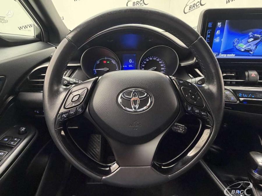 Белый Тойота C-HR 2017 в Вильнюс, объемом двигателя 1.80 л и пробегом 141 тыс. км за 14900 €, фото 28 на AUTOMOTO.COM.LV