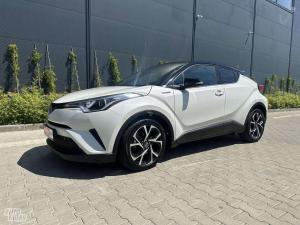 White Toyota C-HR 2017 in Vilnius, with an engine capacity of 1.80 L and mileage of 178 thousand km for 15450 €, photo 7 on AUTOMOTO.COM.LV