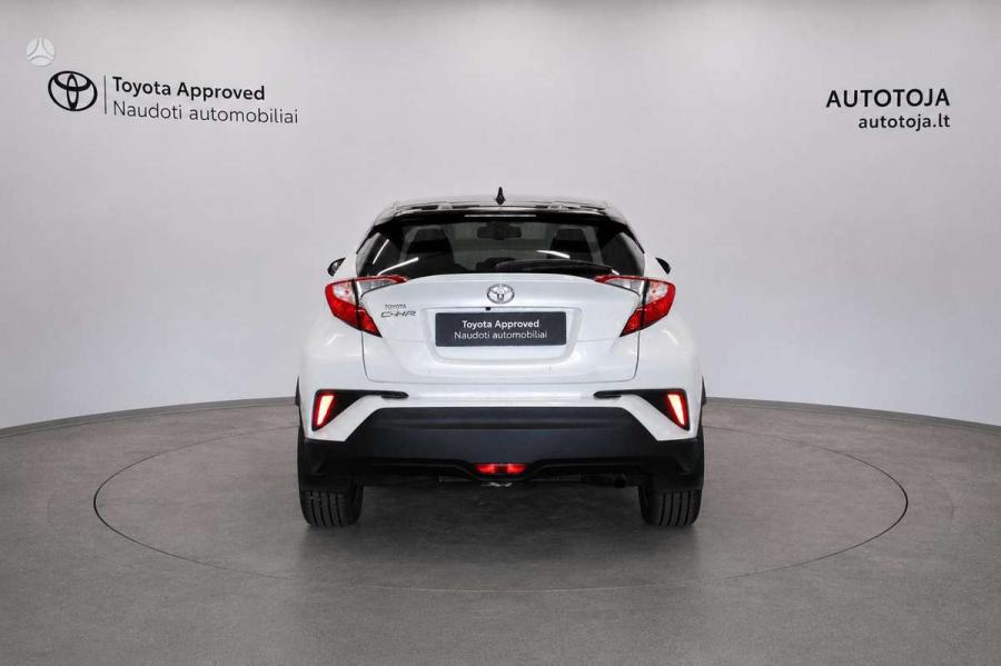 White Toyota C-HR 2017 in Kaunas, with an engine capacity of 1.20 L and mileage of 103 thousand km for 16900 €, photo 5 on AUTOMOTO.COM.LV