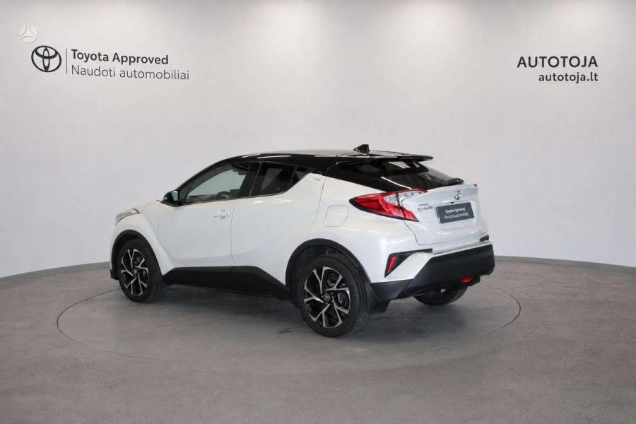 White Toyota C-HR 2017 in Kaunas, with an engine capacity of 1.20 L and mileage of 103 thousand km for 16900 €, photo 18 on AUTOMOTO.COM.LV