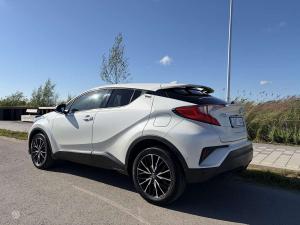 Белый Тойота C-HR 2017 в Клайпеда, объемом двигателя 1.20 л и пробегом 93 тыс. км за 16900 €, фото 8 на AUTOMOTO.COM.LV