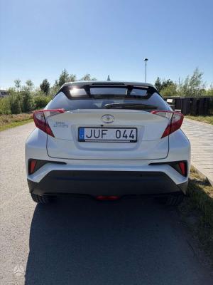 Белый Тойота C-HR 2017 в Клайпеда, объемом двигателя 1.20 л и пробегом 93 тыс. км за 16900 €, фото 9 на AUTOMOTO.COM.LV