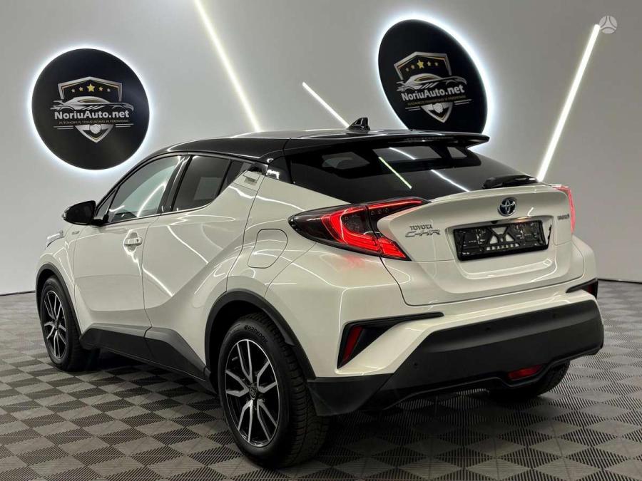 White Toyota C-HR 2017 in Marijampole, with an engine capacity of 1.80 L and mileage of 160 thousand km for 15950 €, photo 23 on AUTOMOTO.COM.LV