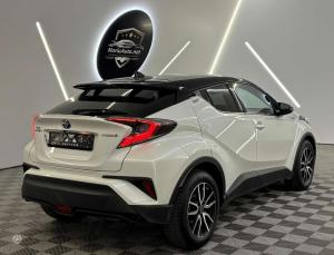 White Toyota C-HR 2017 in Marijampole, with an engine capacity of 1.80 L and mileage of 160 thousand km for 15950 €, photo 25 on AUTOMOTO.COM.LV