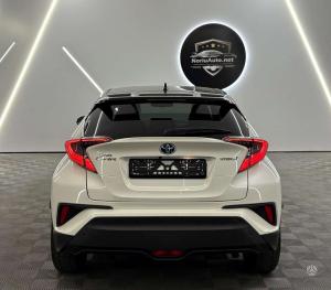 White Toyota C-HR 2017 in Marijampole, with an engine capacity of 1.80 L and mileage of 160 thousand km for 15950 €, photo 28 on AUTOMOTO.COM.LV