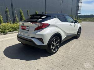 Balts Toyota C-HR 2017 Viļņa, ar dzinēja tilpumu 1.80 L un nobraukumu 178 tūkst. km par 14950 €, foto 12 vietnē AUTOMOTO.COM.LV