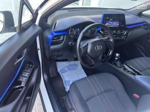 Balts Toyota C-HR 2017 Viļņa, ar dzinēja tilpumu 1.80 L un nobraukumu 178 tūkst. km par 14950 €, foto 24 vietnē AUTOMOTO.COM.LV