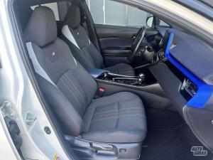 Balts Toyota C-HR 2017 Viļņa, ar dzinēja tilpumu 1.80 L un nobraukumu 178 tūkst. km par 14950 €, foto 33 vietnē AUTOMOTO.COM.LV