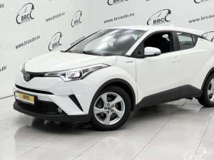 Белый Тойота C-HR 2017 в Вильнюс, объемом двигателя 1.80 л и пробегом 141 тыс. км за 13900 €, фото  на AUTOMOTO.COM.LV